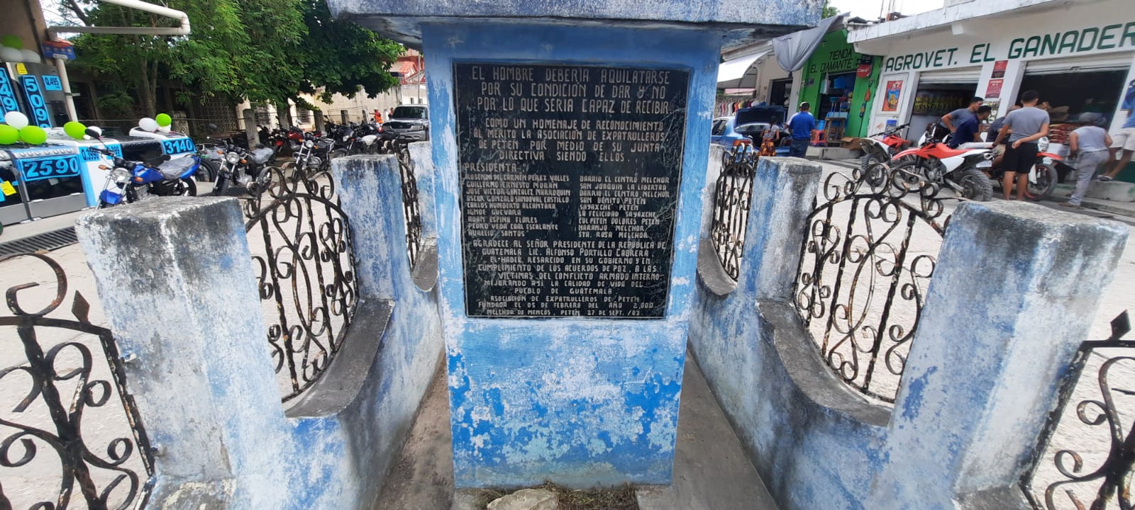 Monumento a las Víctimas del Conflicto Armado Interno, Melchor de ...