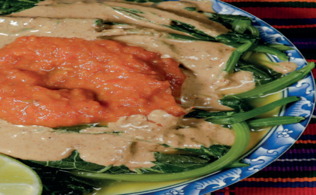 Caldo de gallina criolla con hoja de chaya – SIC